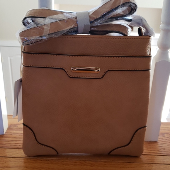 Isabella handbags | Bags | Isabella Brown Leather Crossbody Bag | Poshmark
